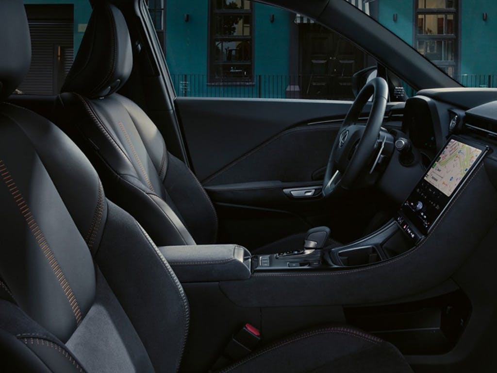 All-New Lexus LBX Premium Plus Design E-CVT