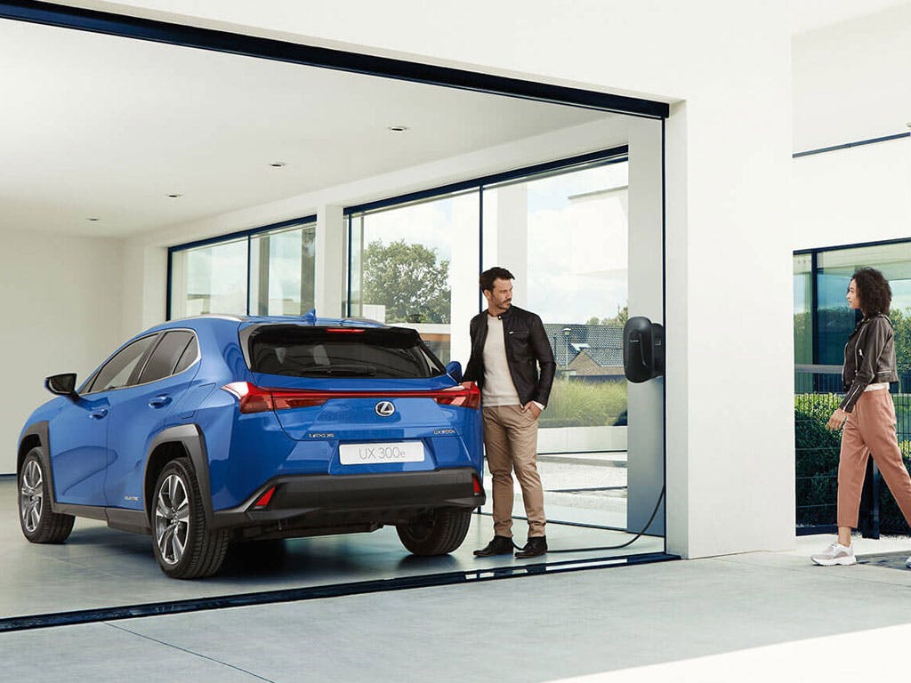 Lexus Ux 300e UX [Premium Plus Pack/18in wheels] E-CVT